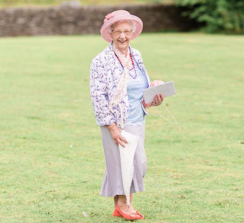 Funeral Notice for Mrs Maureen Holgate