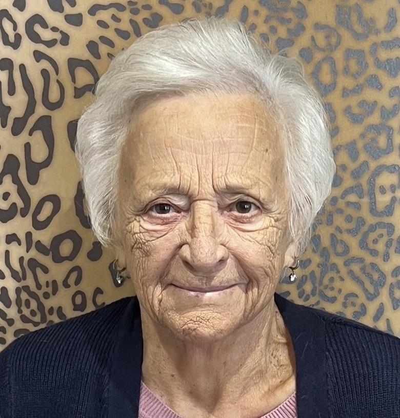 Funeral Notice for Mrs Maureen Elizabeth Hull