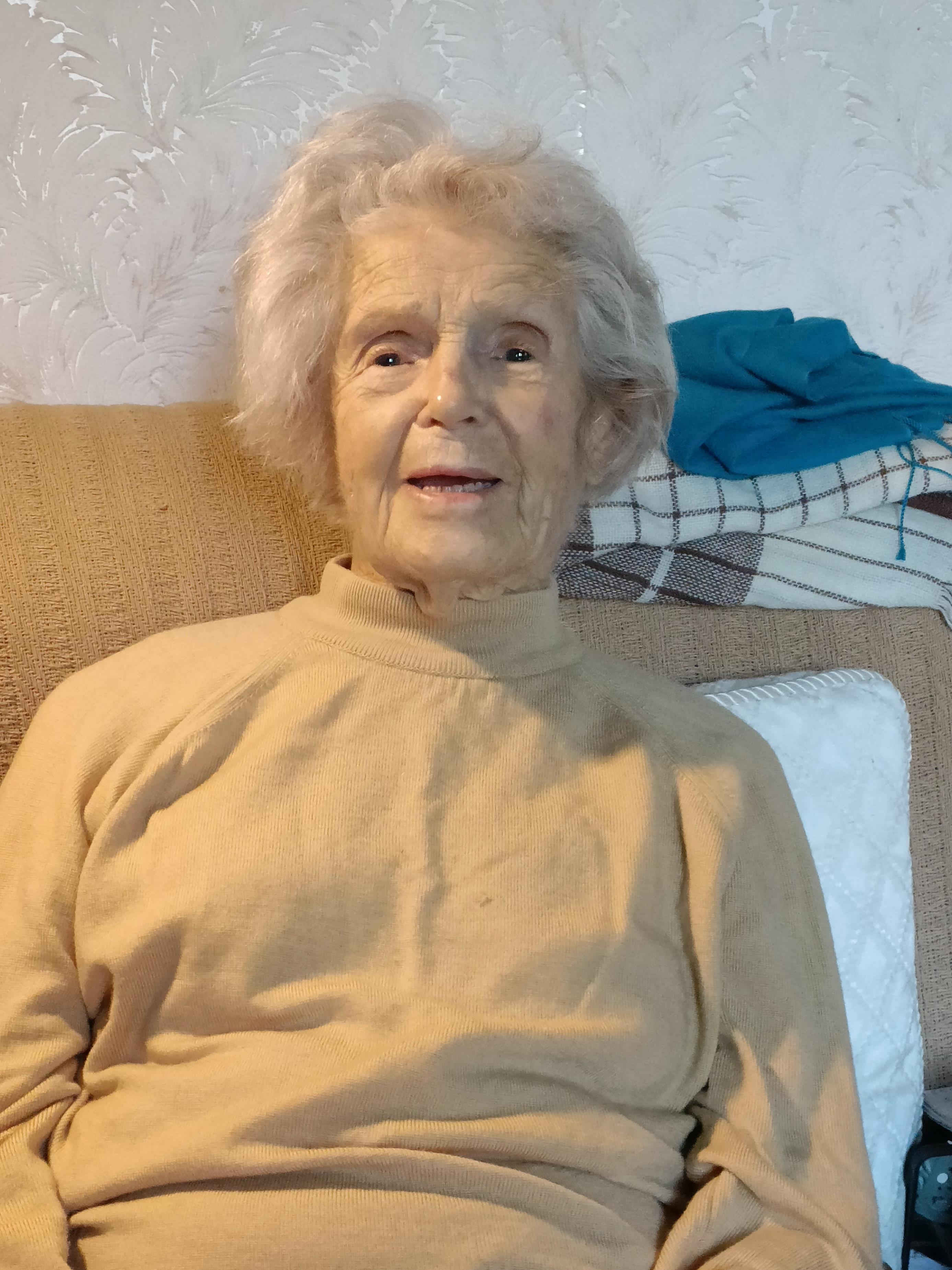 Funeral Notice for Mrs Mary Maureen Hanson