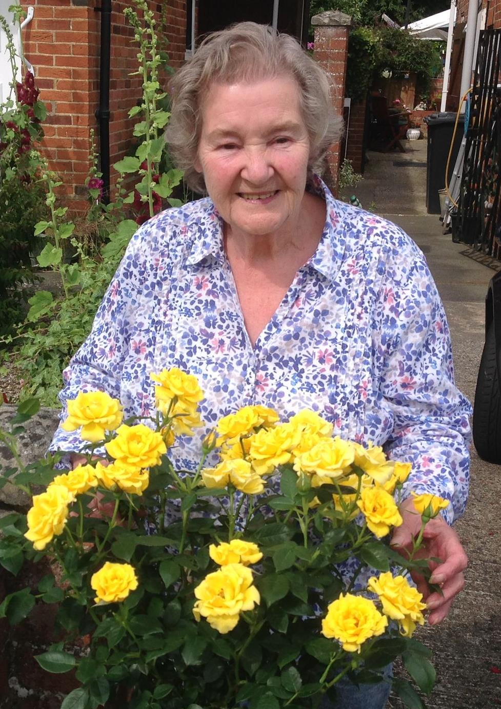 Funeral Notice for Mrs Mavis Warwick